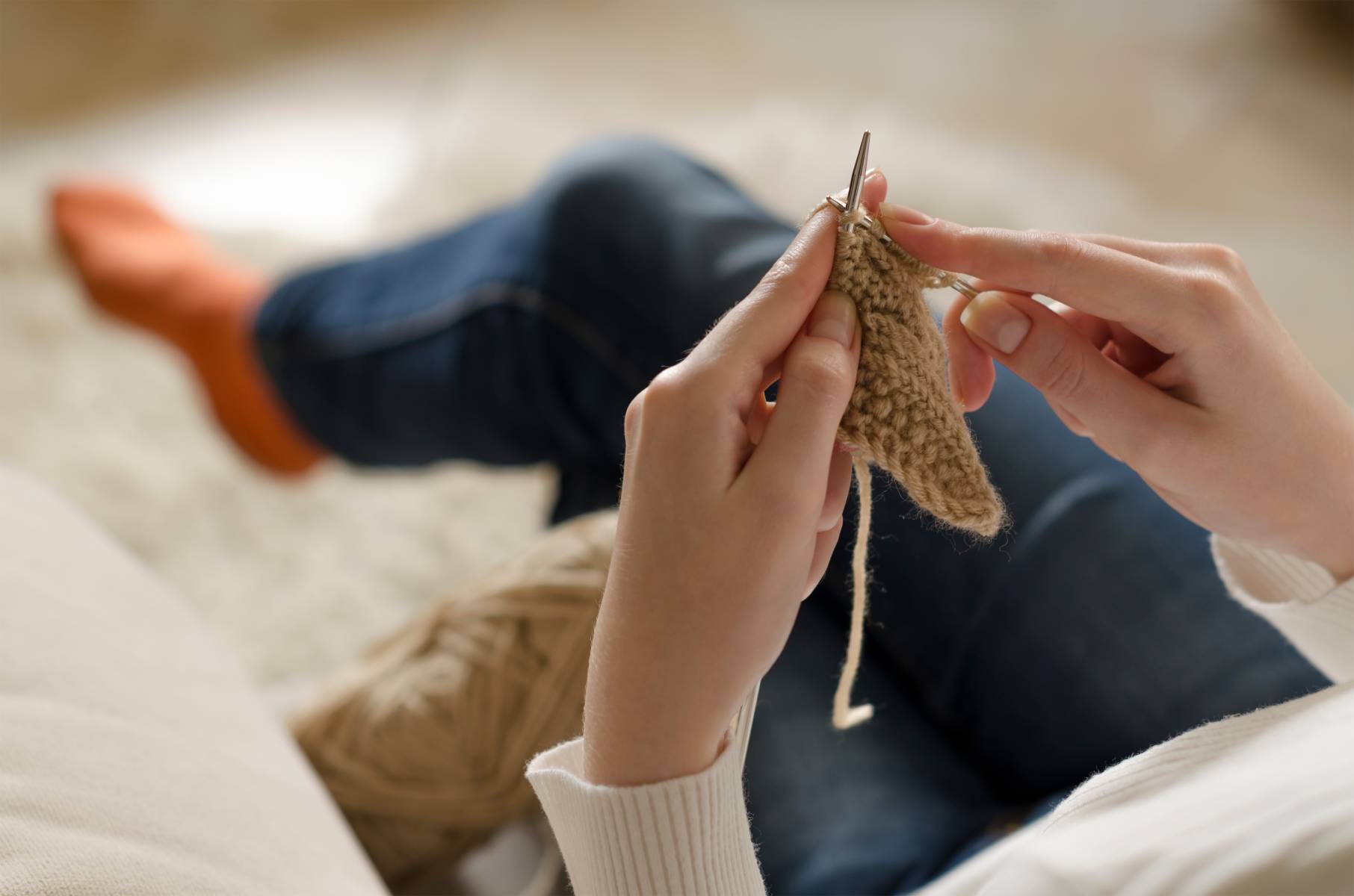 Teaching Kids How to Knit – Mother Earth News